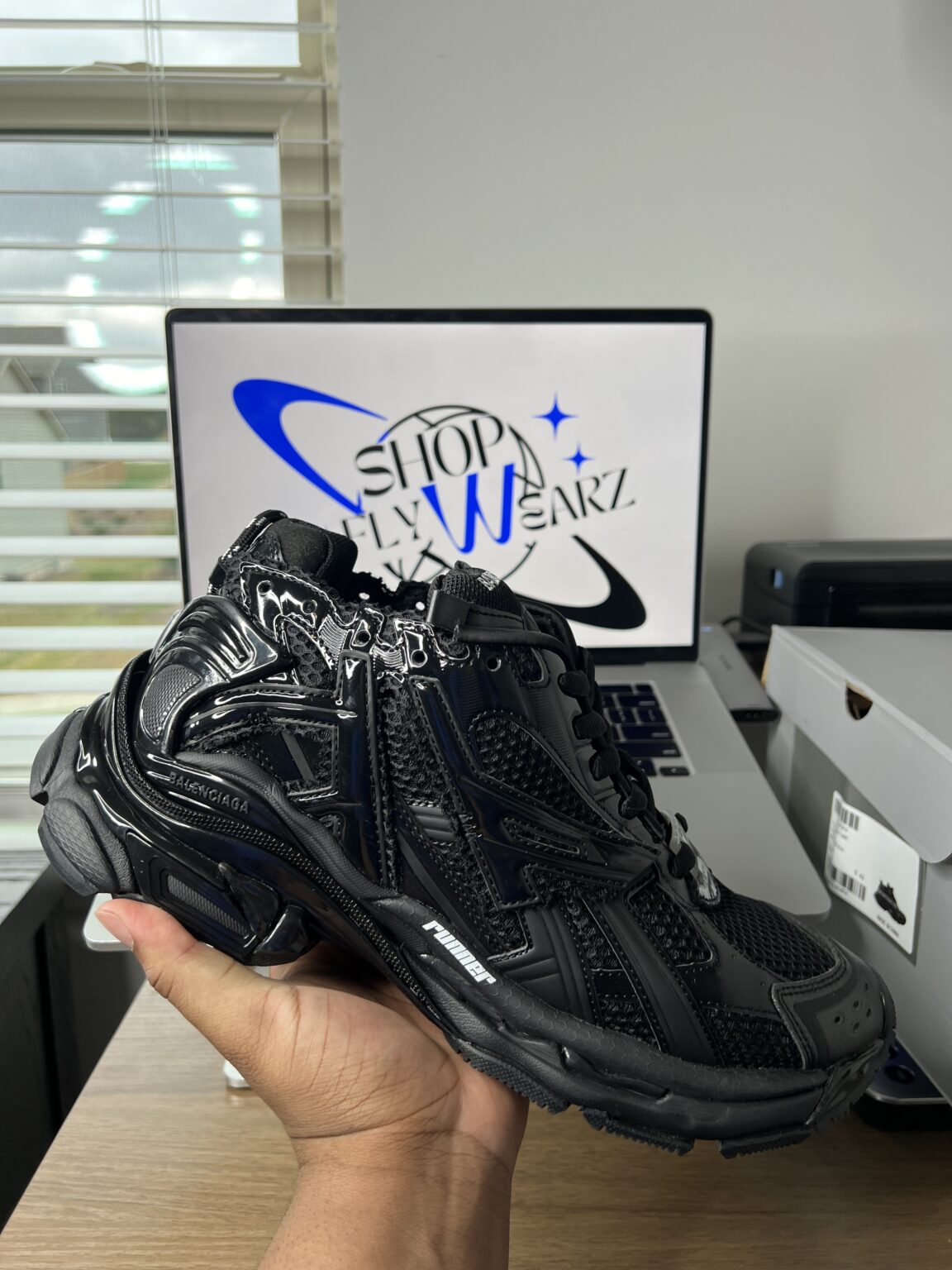 BB RUNNERS - ALL BLACK : ShopFlyWearz